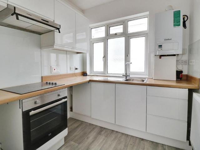 2 bedroom flat to rent