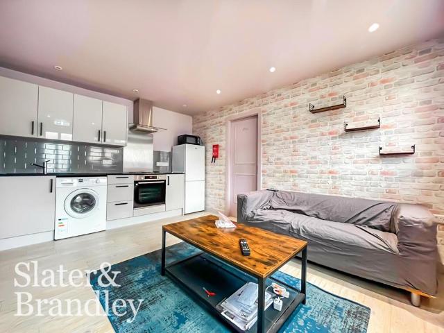 2 bedroom flat to rent