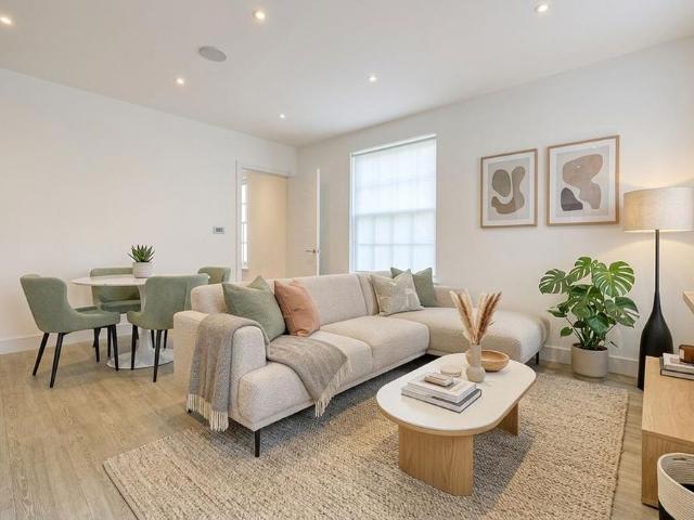 2 bedroom flat to rent