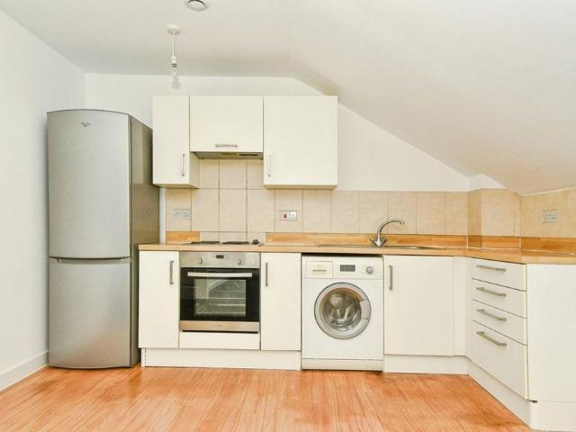 2 bedroom flat to rent