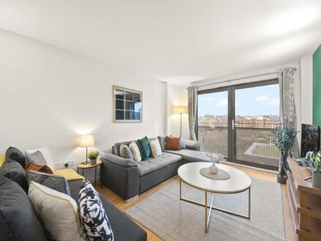 2 bedroom flat to rent