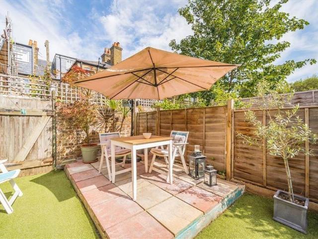 2 bedroom flat to rent