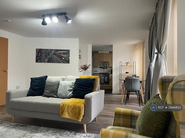 2 bedroom flat to rent