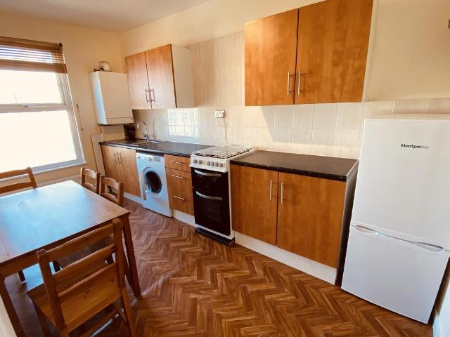 2 bedroom flat to rent