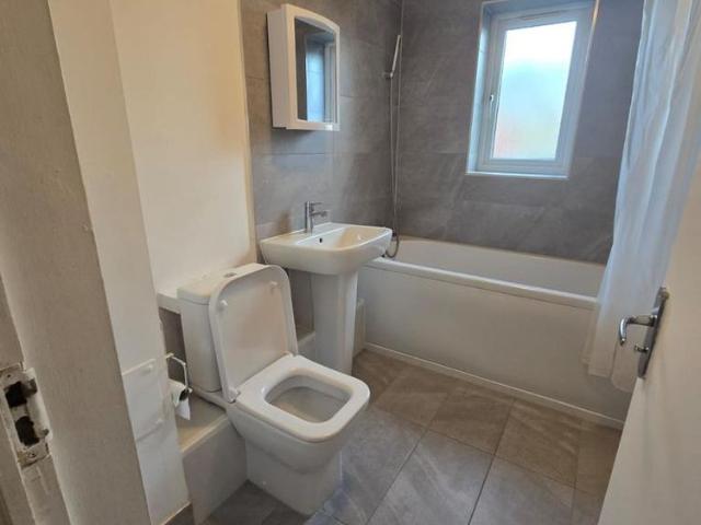 2 bedroom flat to rent