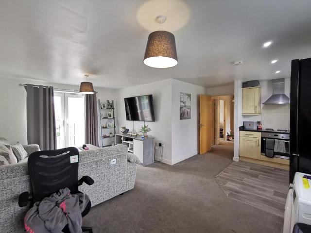 2 bedroom flat to rent