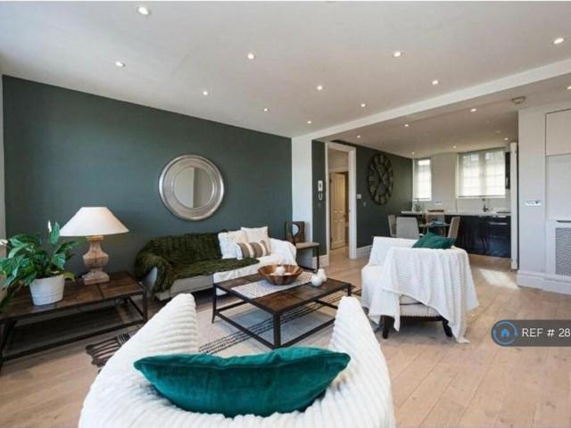 2 bedroom flat to rent
