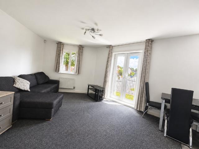 2 bedroom flat to rent