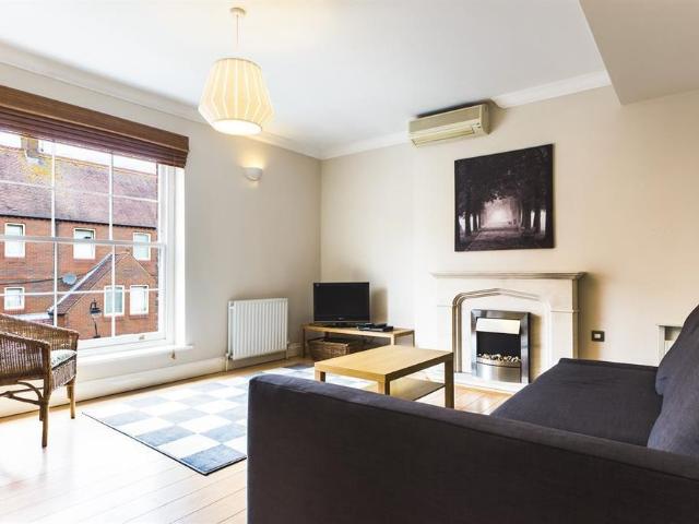 2 bedroom flat to rent