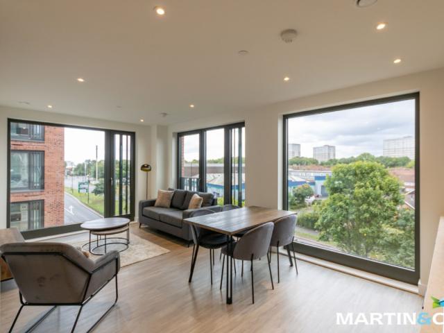 2 bedroom Flat To Rent