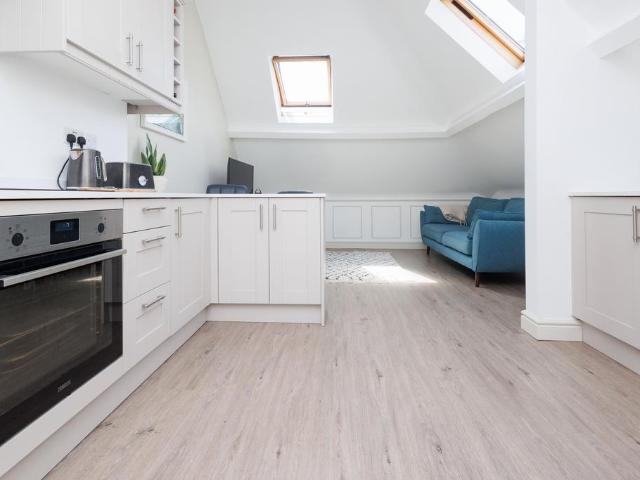 2 bedroom flat to rent