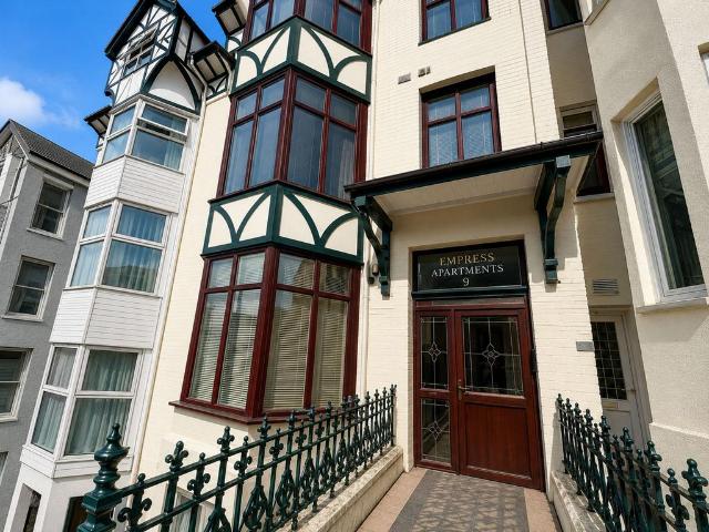 2 bedroom flat to rent
