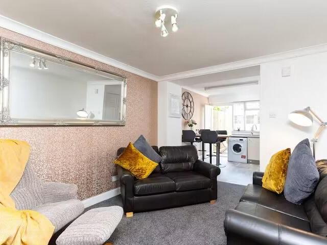 2 bedroom flat to rent