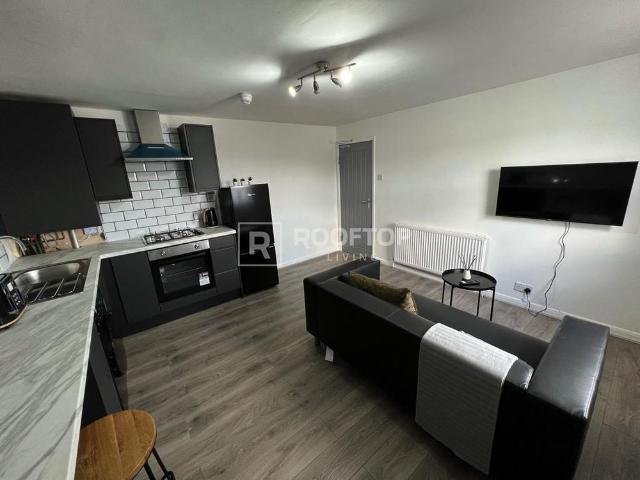 2 bedroom flat to rent