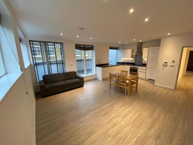 2 bedroom flat to rent