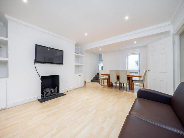 2 bedroom flat to rent