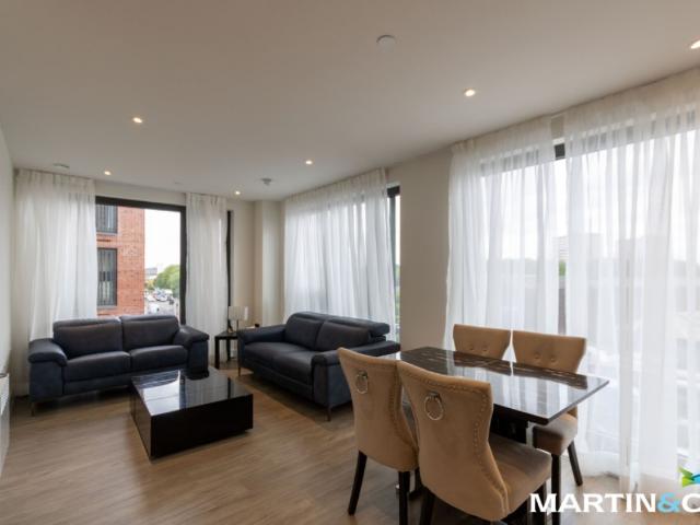 2 bedroom Flat To Rent