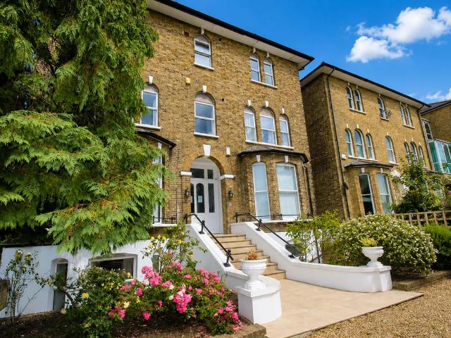 2 bedroom flat to rent