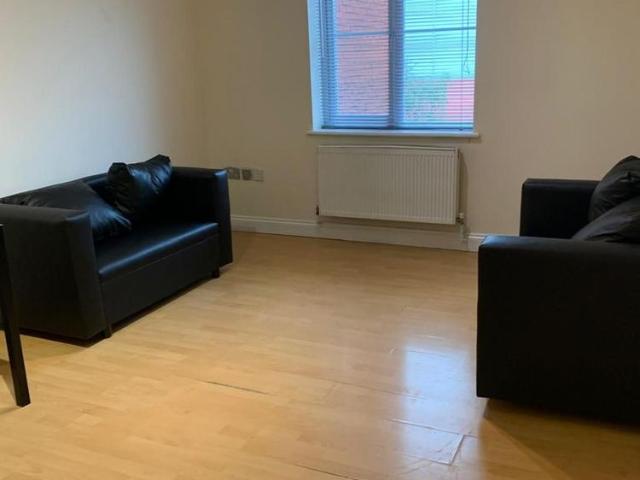 2 bedroom flat to rent