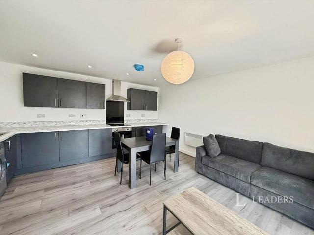 2 bedroom flat to rent