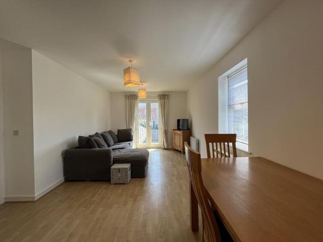 2 bedroom flat to rent
