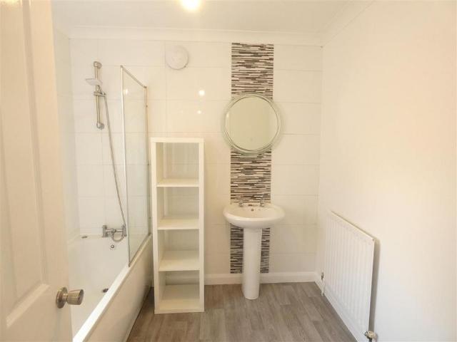 2 bedroom flat to rent