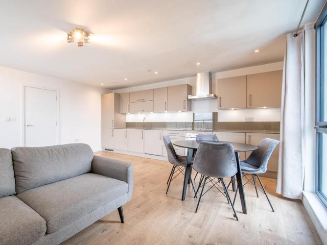 2 bedroom flat to rent
