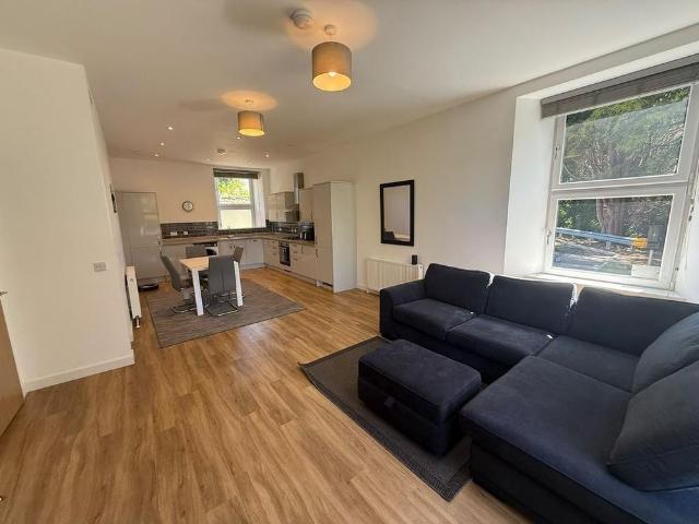 2 bedroom flat to rent
