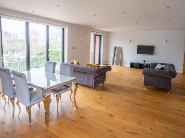 2 bedroom flat to rent