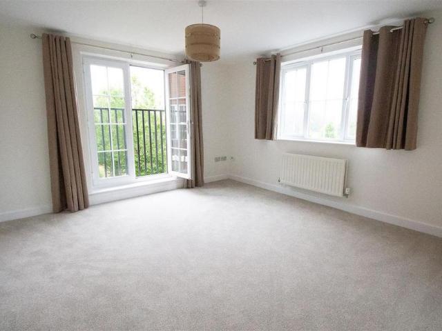 2 bedroom flat to rent
