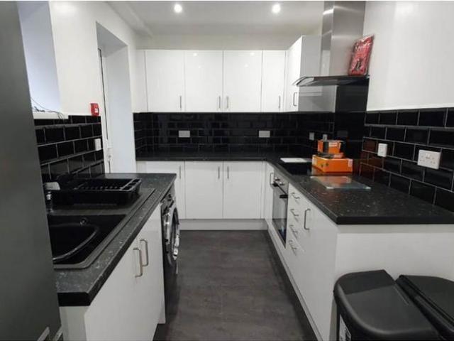 2 bedroom flat to rent