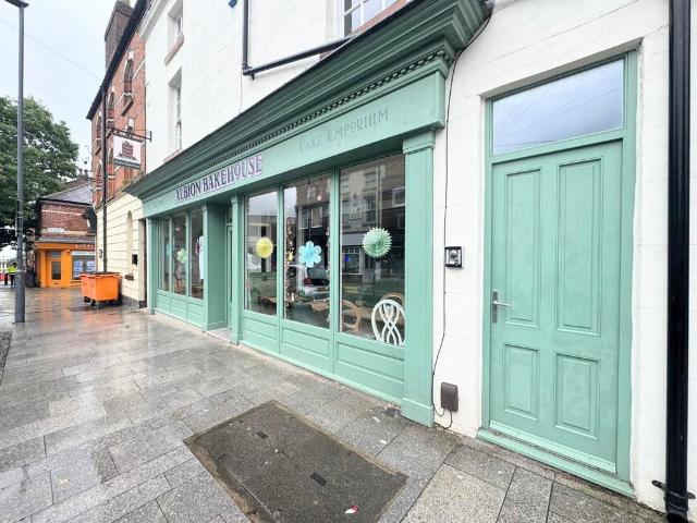 2 bedroom flat to rent