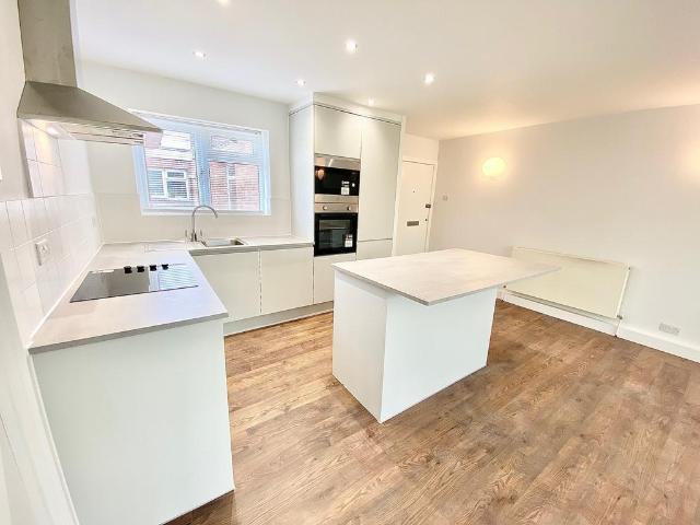 2 bedroom flat to rent