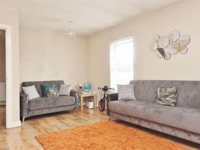 2 bedroom flat to rent