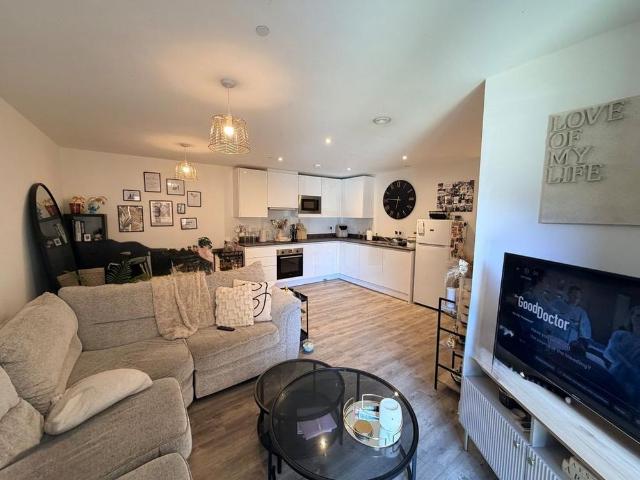 2 bedroom flat to rent