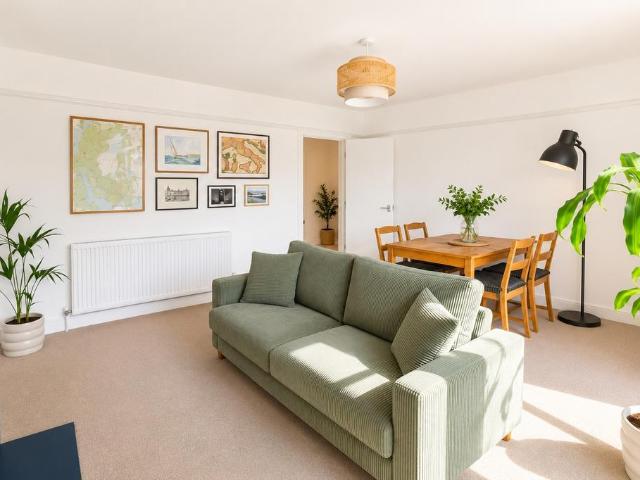 2 bedroom flat to rent