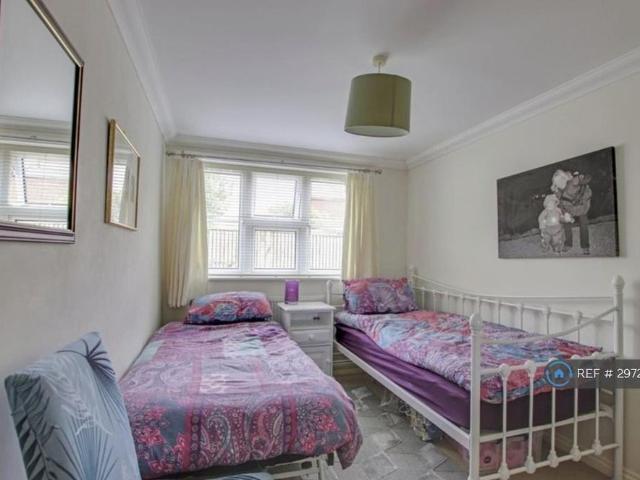 2 bedroom flat to rent