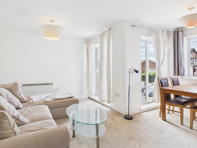 2 bedroom flat to rent
