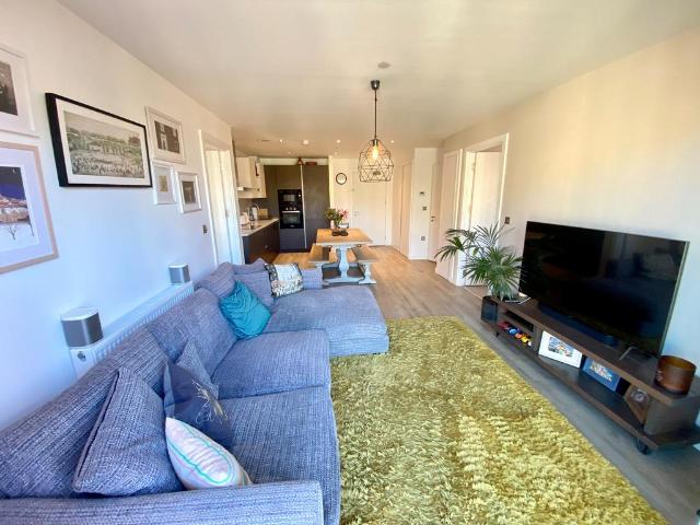 2 bedroom flat to rent