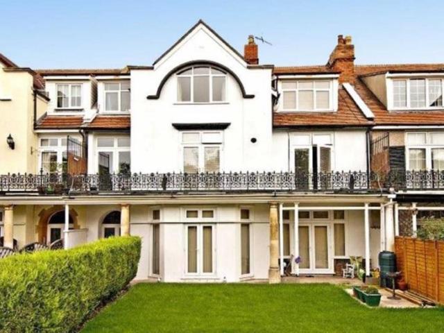 2 bedroom flat to rent