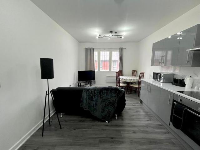 2 bedroom flat to rent