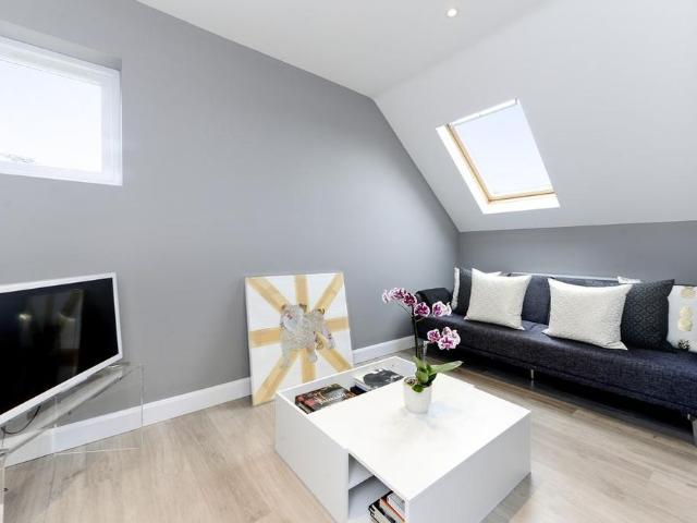 2 bedroom flat to rent