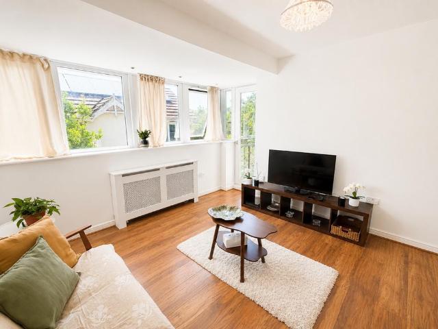 2 bedroom flat to rent