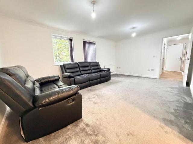 2 bedroom flat to rent