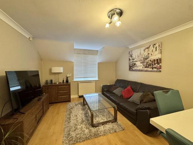 2 bedroom flat to rent