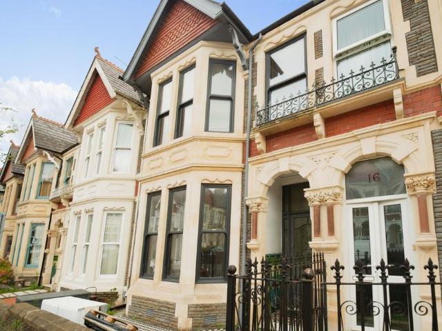 2 bedroom flat to rent