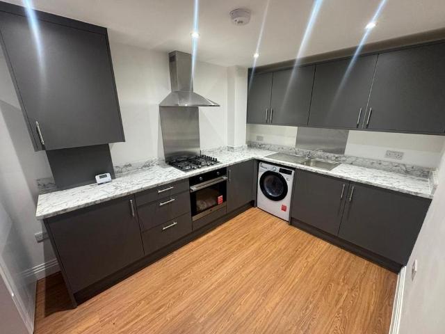 2 bedroom flat to rent