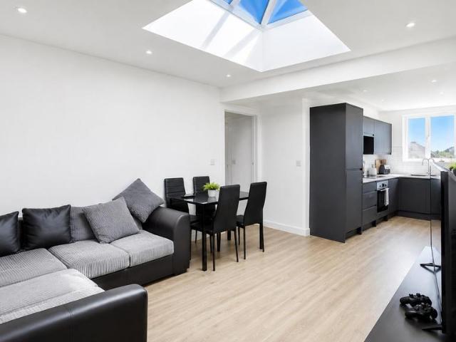 2 bedroom flat to rent