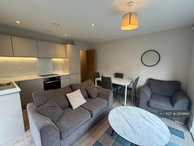 2 bedroom flat to rent