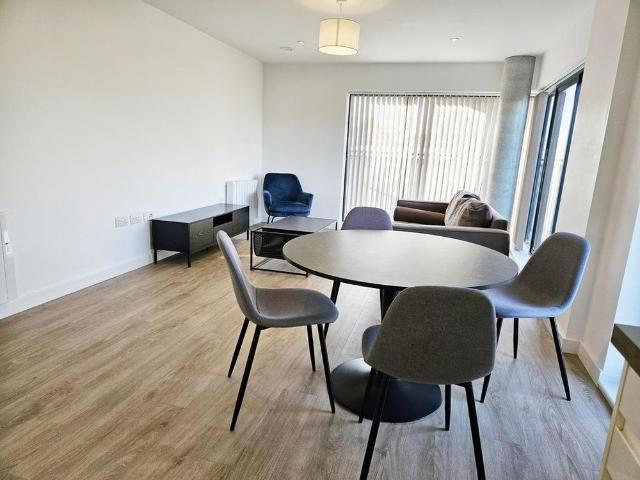 2 bedroom flat to rent